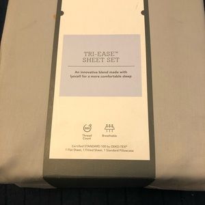 Threshold | Bedding | Nwt Threshold Tri Ease 50 Thread Count Light Gray ...